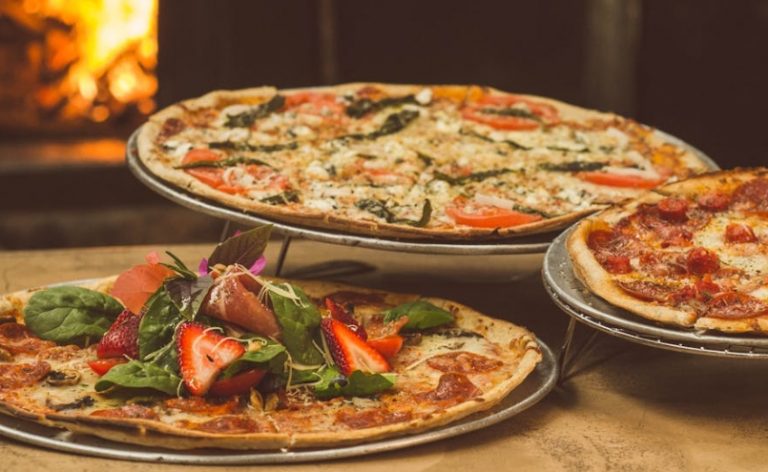 24 symbolic meanings of dreaming of pizza – DreamOmen