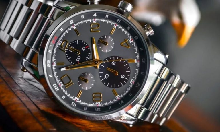 30 Symbolic Meanings of Dreaming of a Watch – DreamOmen