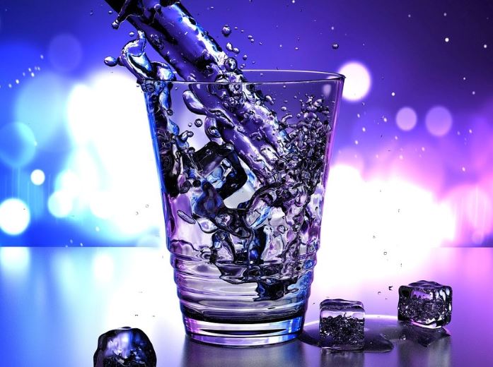 5 Spiritual Meanings of Dream about ice water – DreamOmen